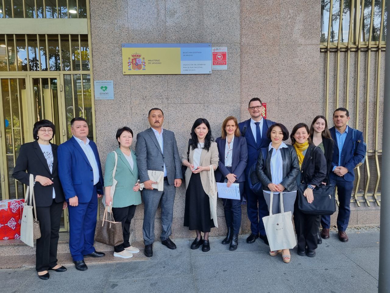 A delegation from Kyrgyzstan learns about drug addiction treatment in ...